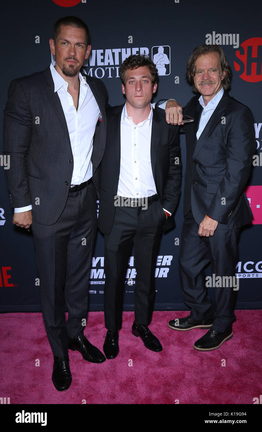 Steve howey william h macy hi-res stock photography and images - Alamy