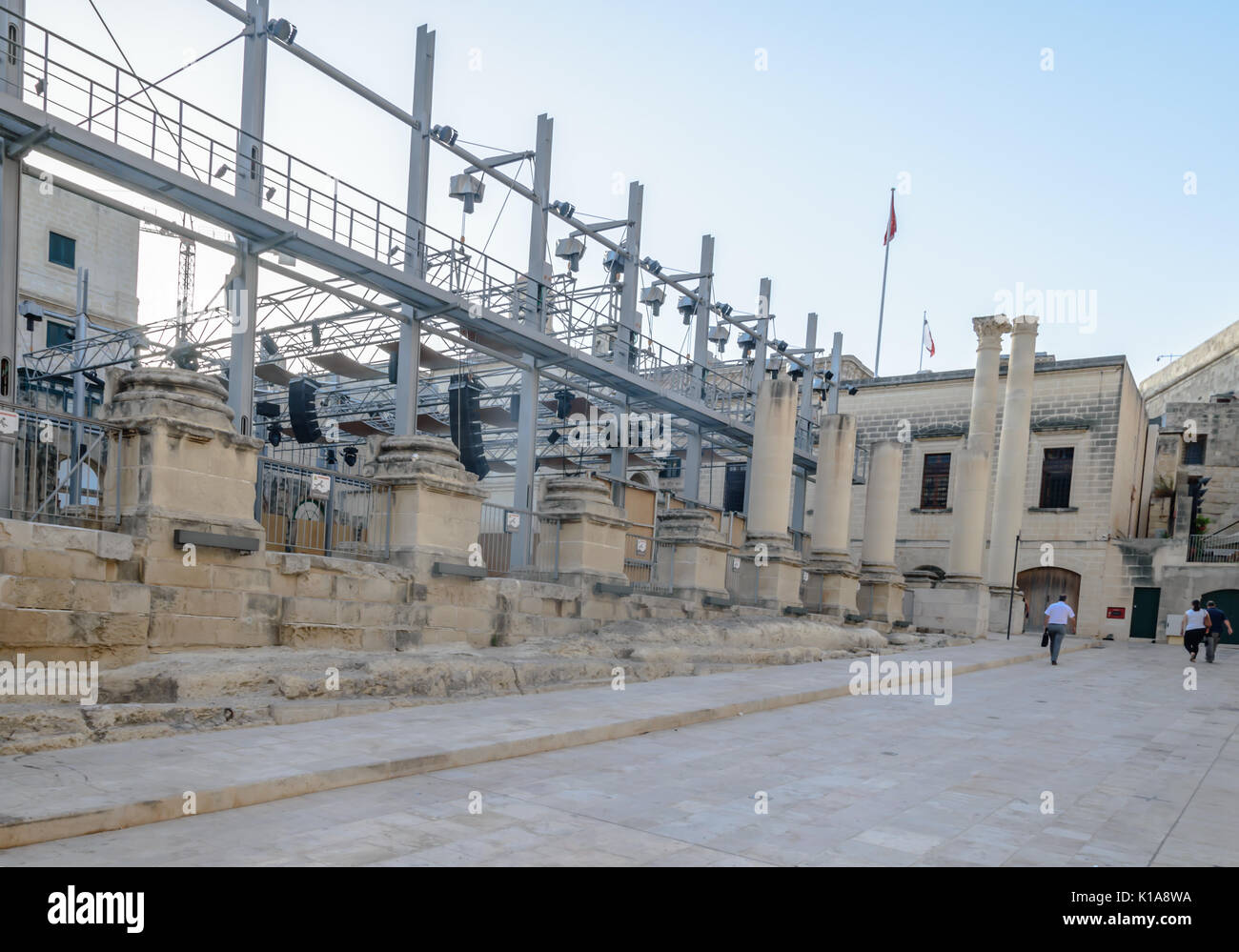Royal opera house columns facade hi-res stock photography and images ...