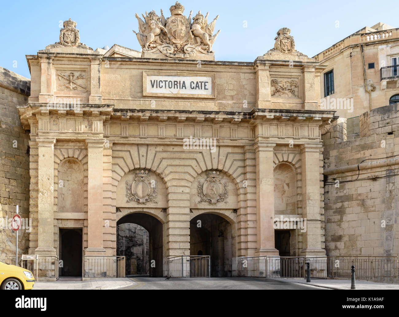 Valleta malta city gate hi-res stock photography and images - Alamy