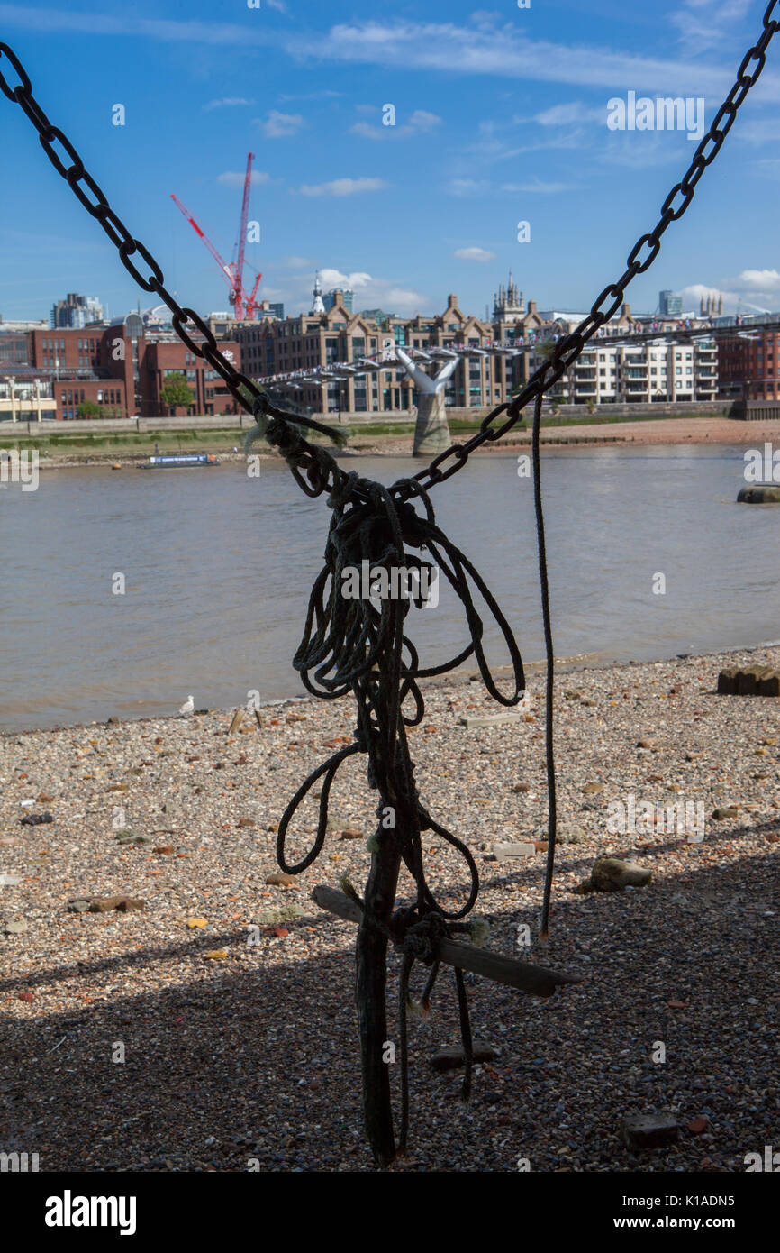 Bankside, River Thames, London UK, 25 August, 2017 - Riverside views ...
