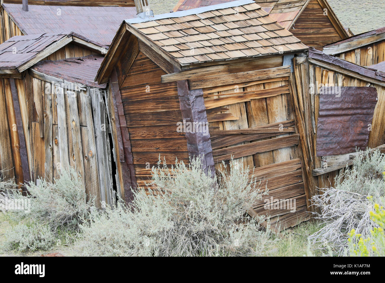 Abandoned mining shacks hi-res stock photography and images - Alamy