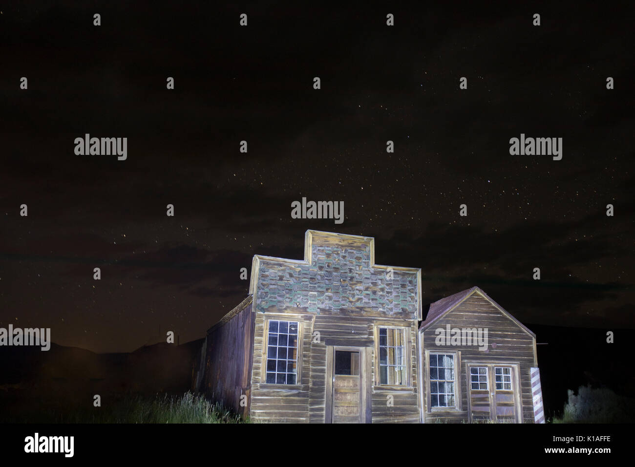 Sam leon bar hi-res stock photography and images - Alamy