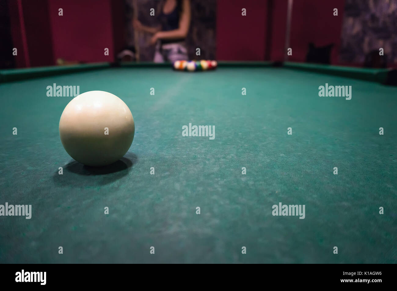 Beautiful billiards play woman hi-res stock photography and images - Alamy