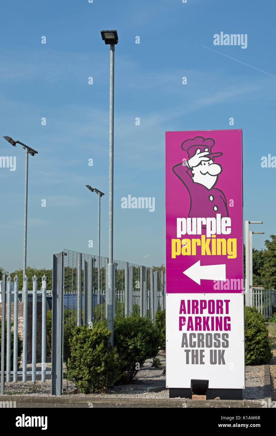 Car parking signs at airport heathrow hi-res stock photography and ...