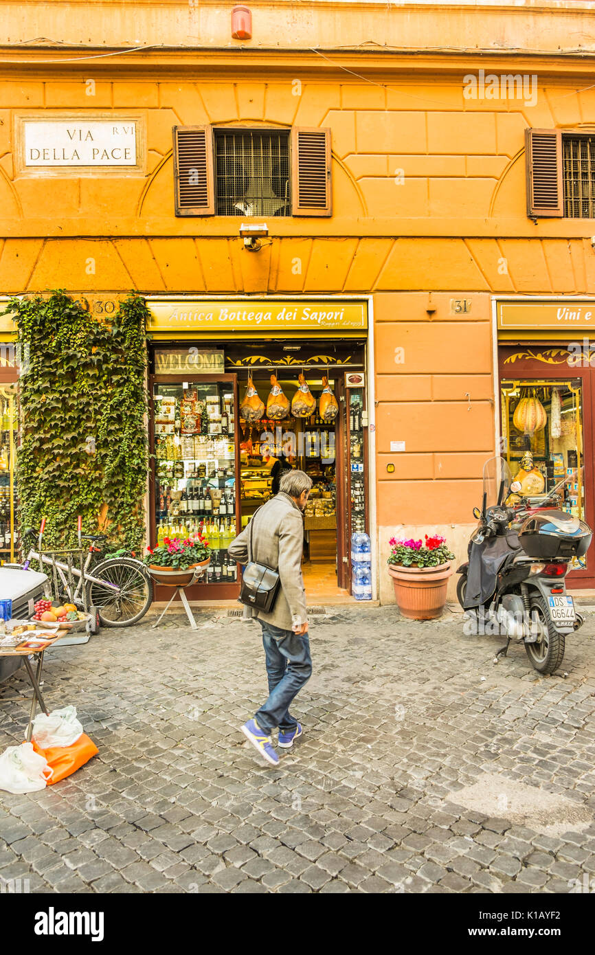 Bottega rome hi-res stock photography and images - Alamy