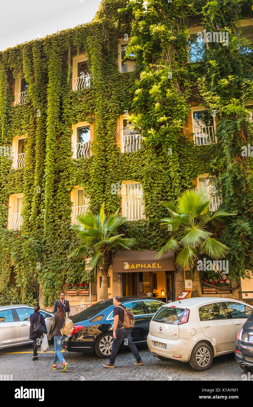 Raphael Hotel In Rome Hotel Raphael Entrance Picture Of Bio Hotel