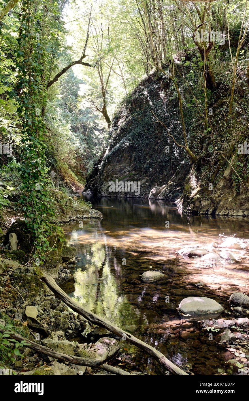 Rocky gorges in whose stream it is possible to make torrent and descend ...