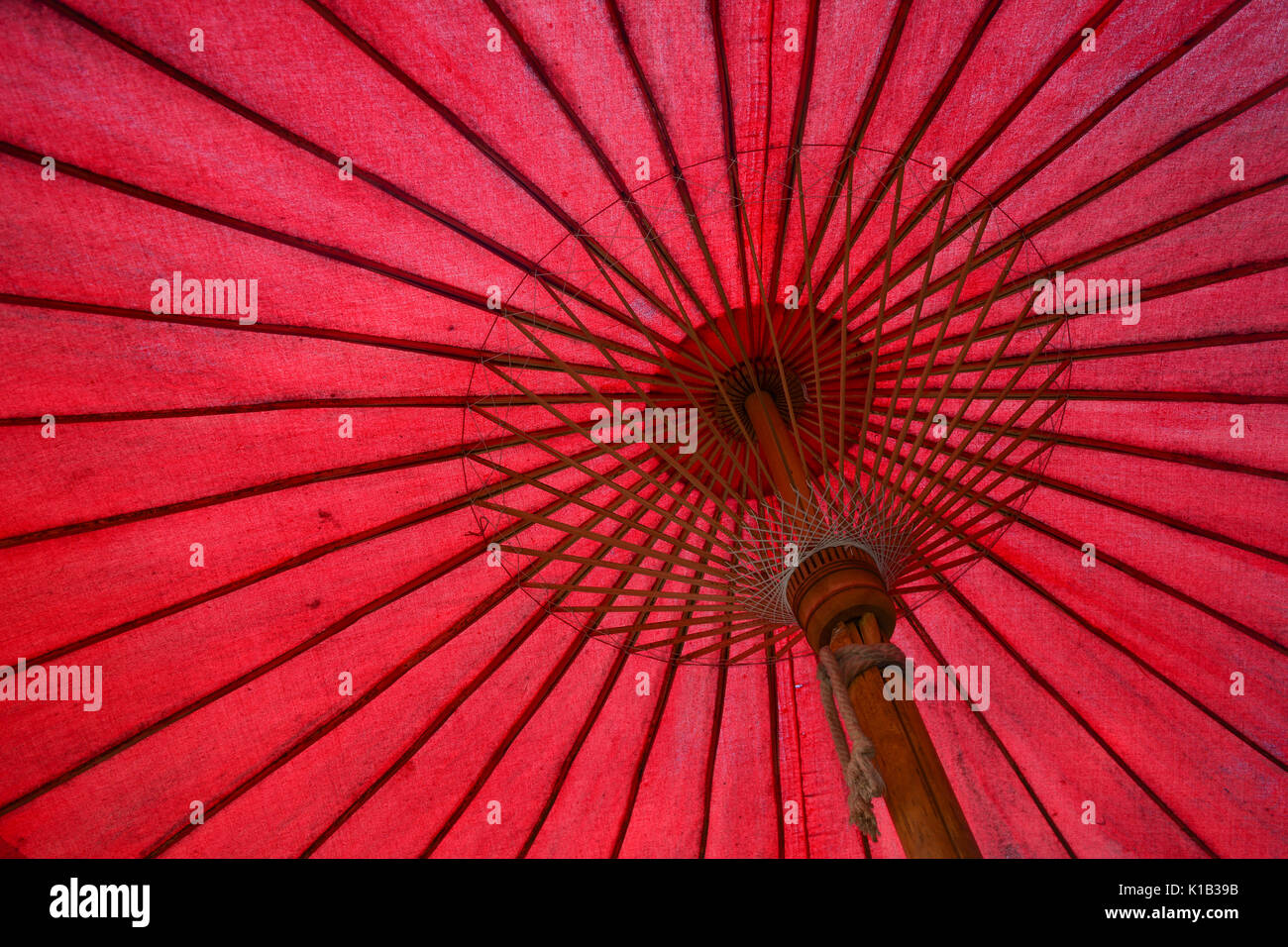 Details of a Thai traditional red umbrella at Buddhist temple Stock ...