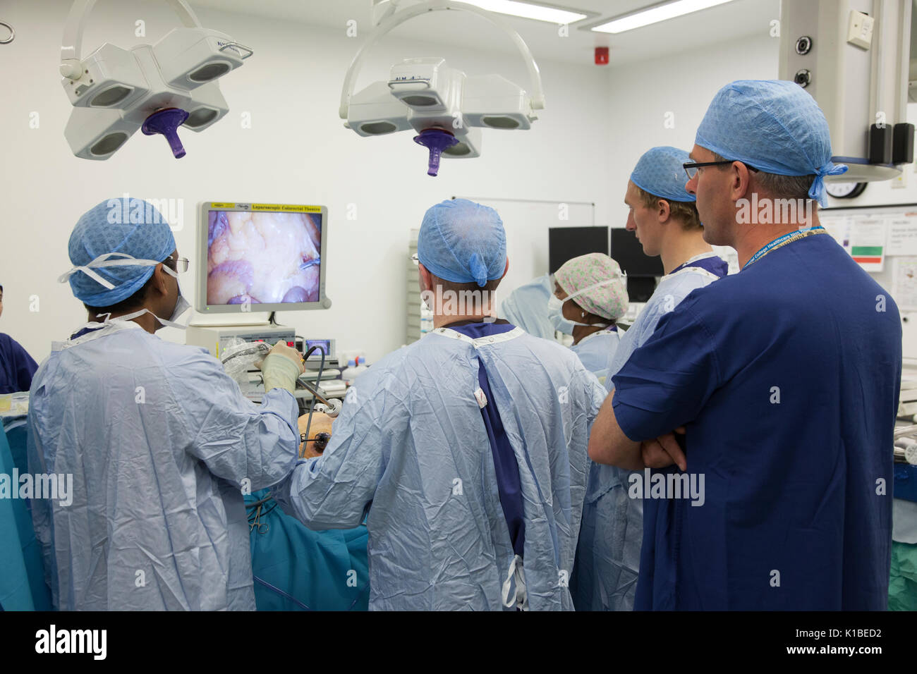 Laparoscopic surgery hi-res stock photography and images - Alamy
