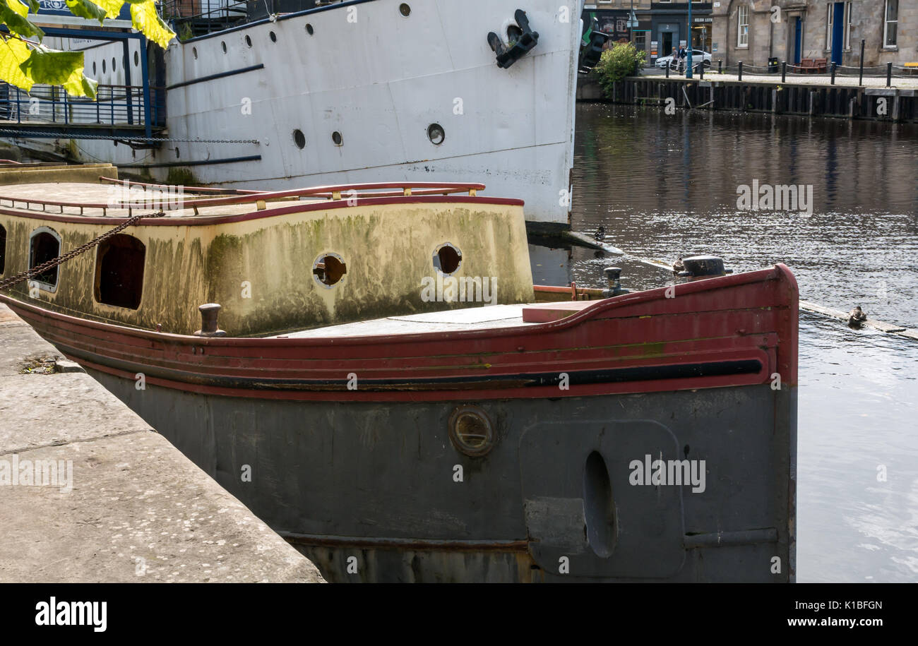 Old barge hi-res stock photography and images - Alamy