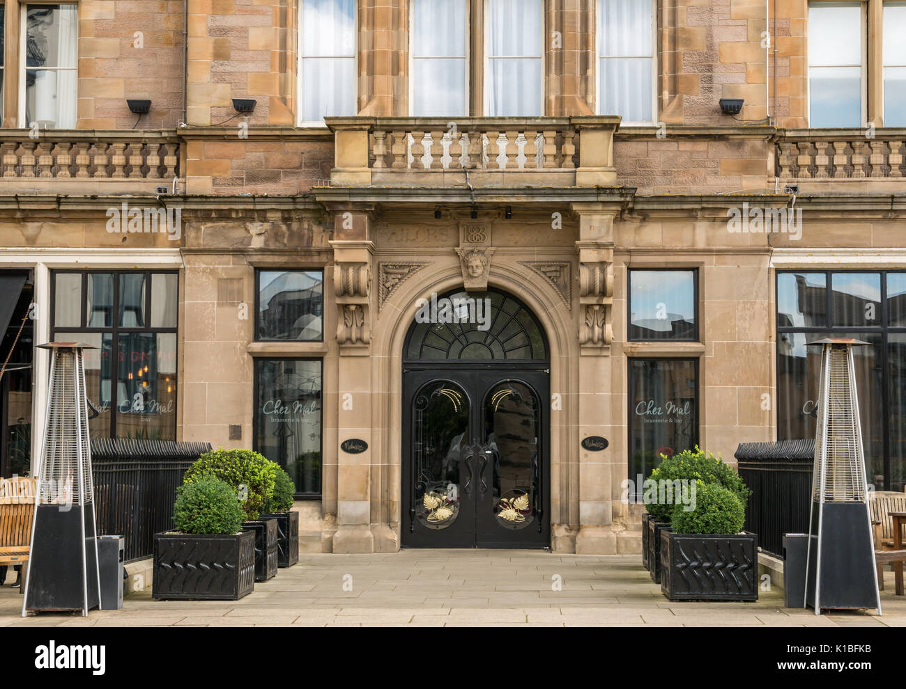 Historic victorian home edinburgh hi-res stock photography and images ...