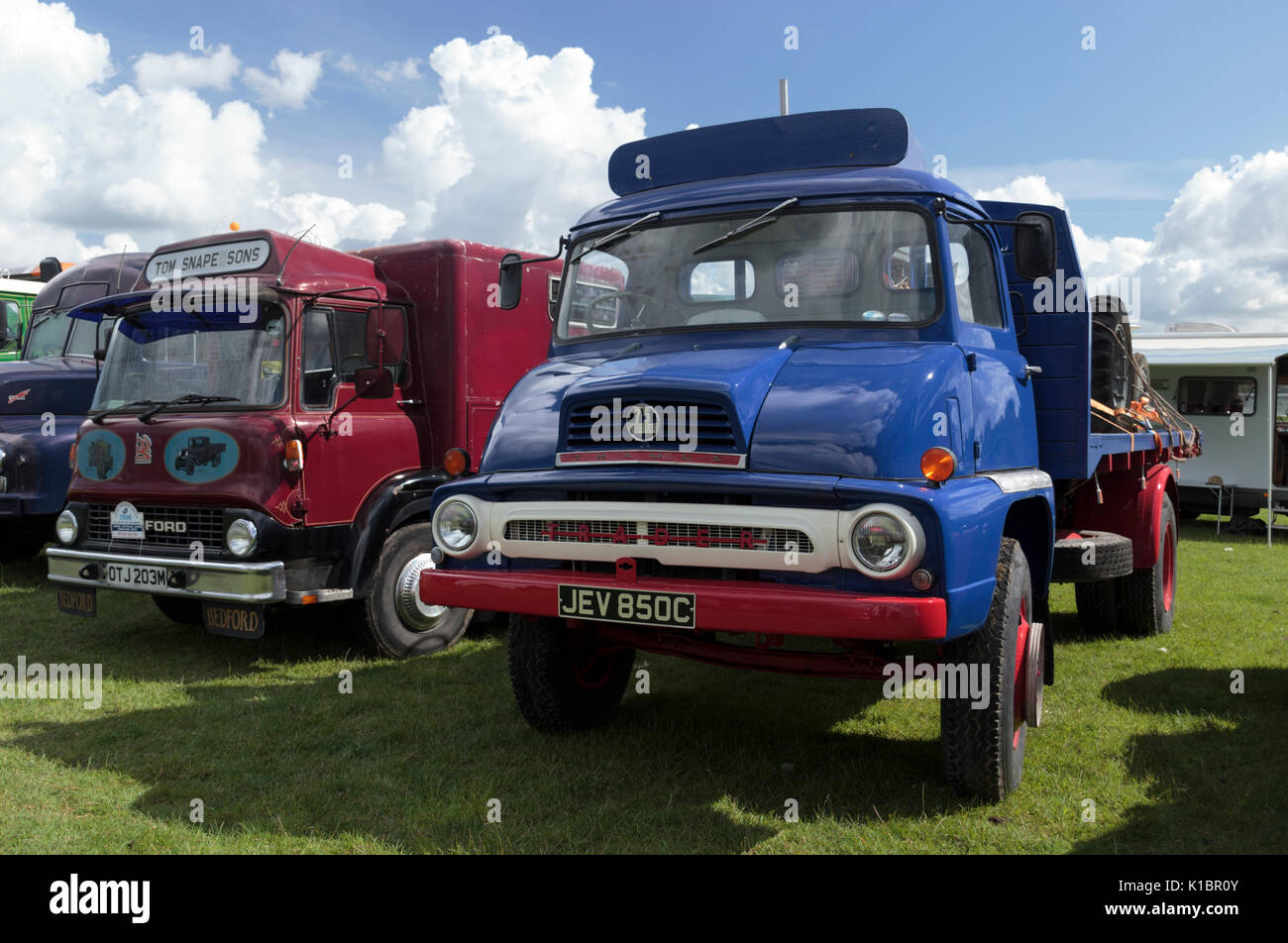 Thames trader lorry hi-res stock photography and images - Alamy