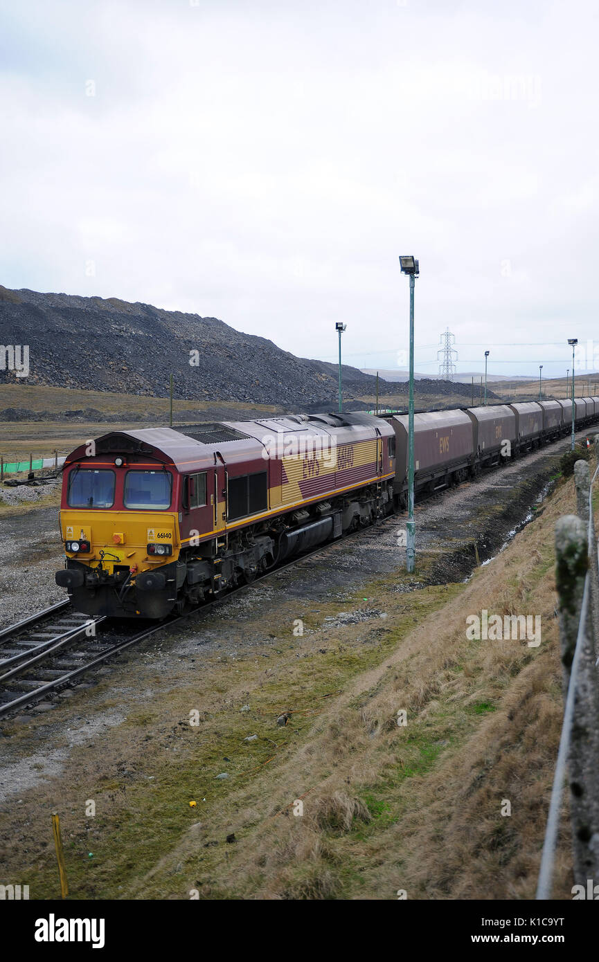 Train station merthyr tydfil station hi-res stock photography and ...