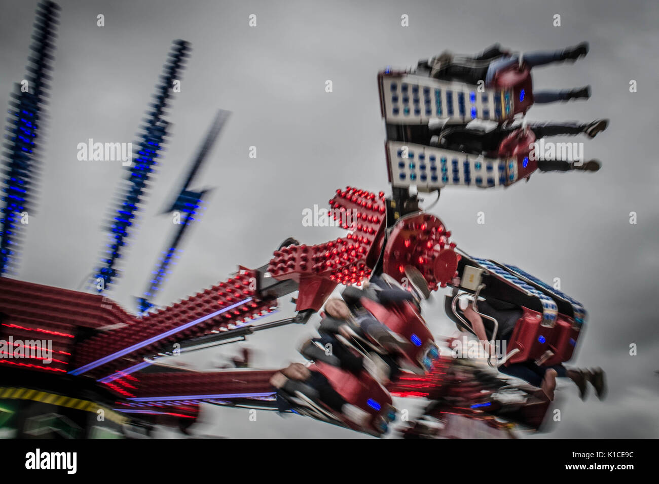 Theme park rides hi-res stock photography and images - Alamy