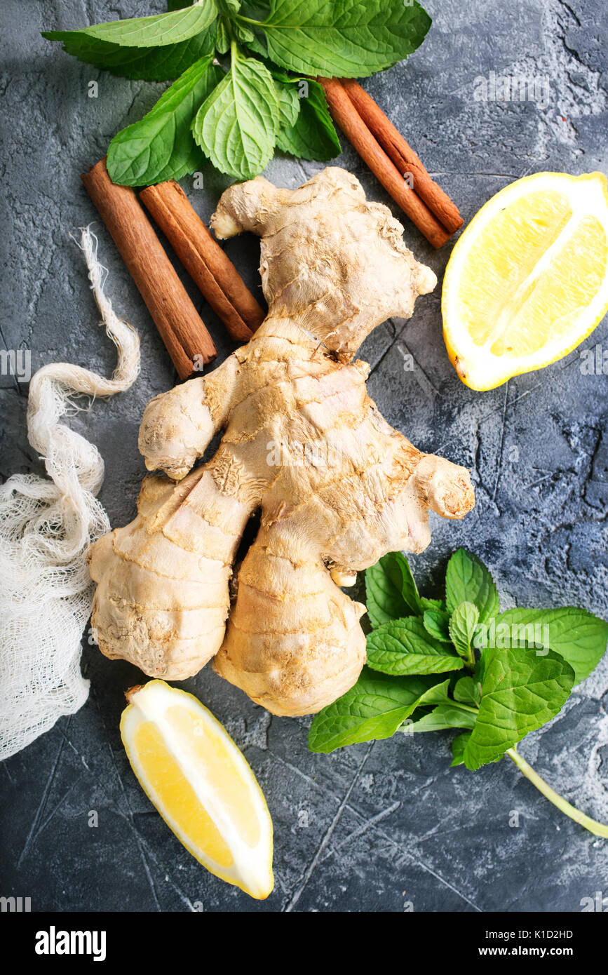 Different forms of ginger hi-res stock photography and images - Alamy
