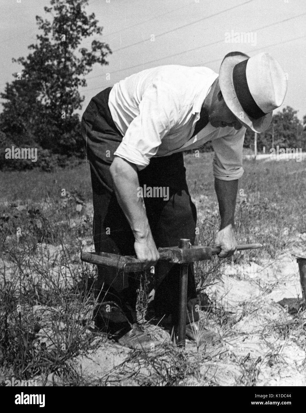 Slump test Black and White Stock Photos & Images - Alamy