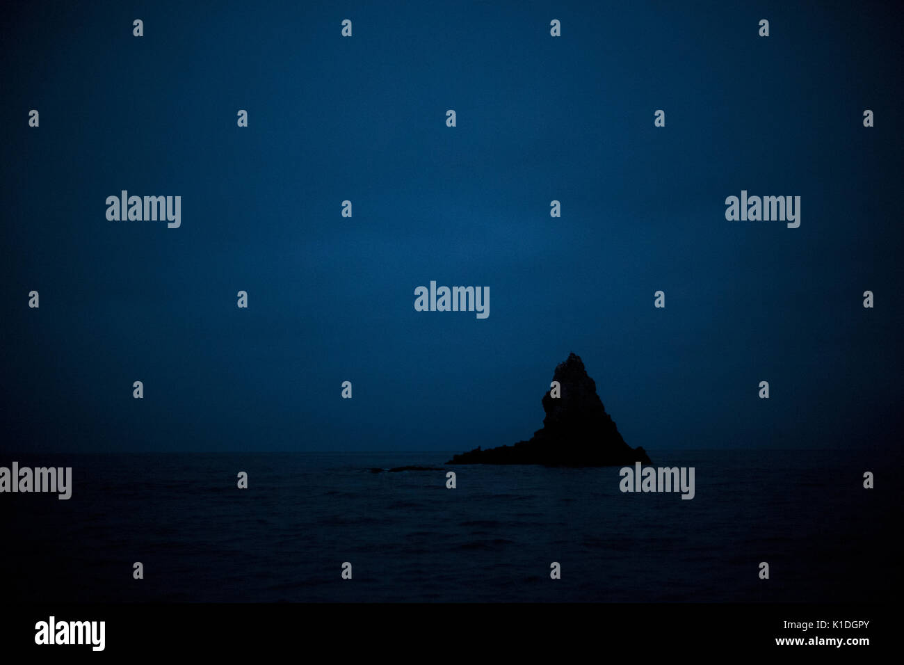 Shark fin water boat hi-res stock photography and images - Alamy