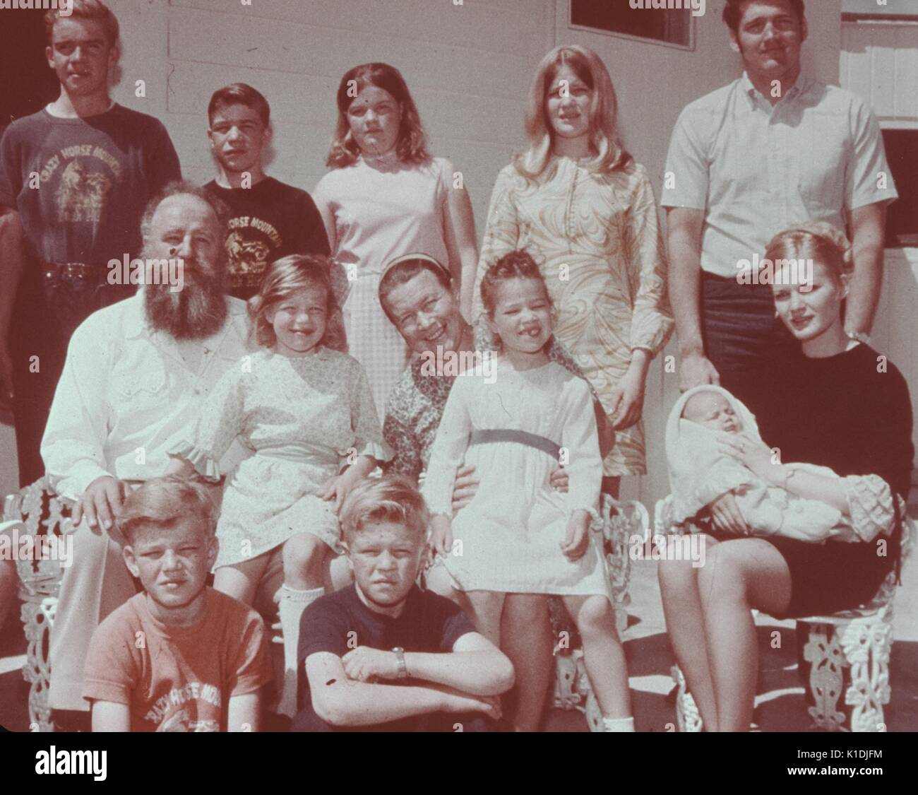 Crazy horse and the ziolkowski family hi-res stock photography and ...