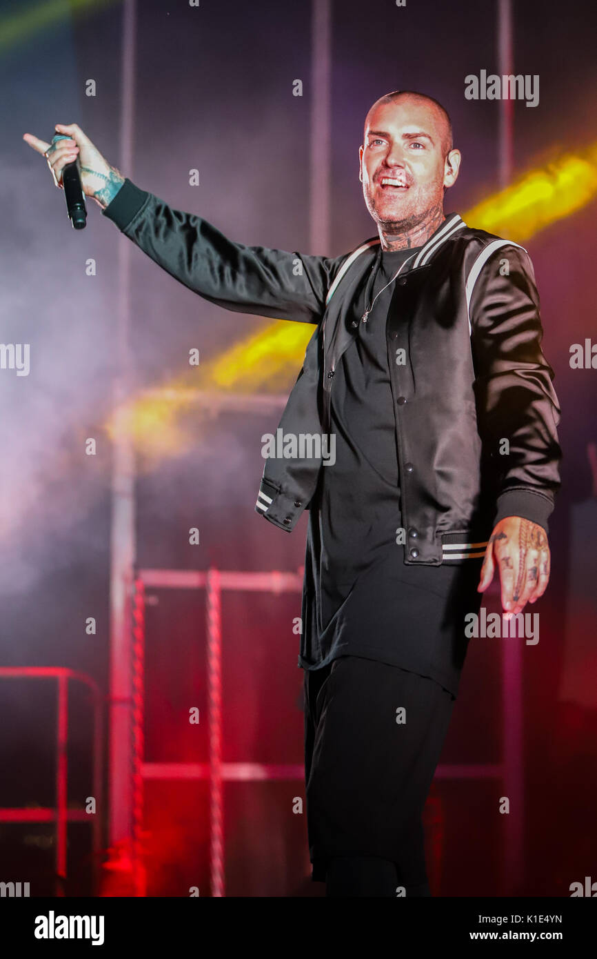 Shane lynch boyzone hi-res stock photography and images - Alamy