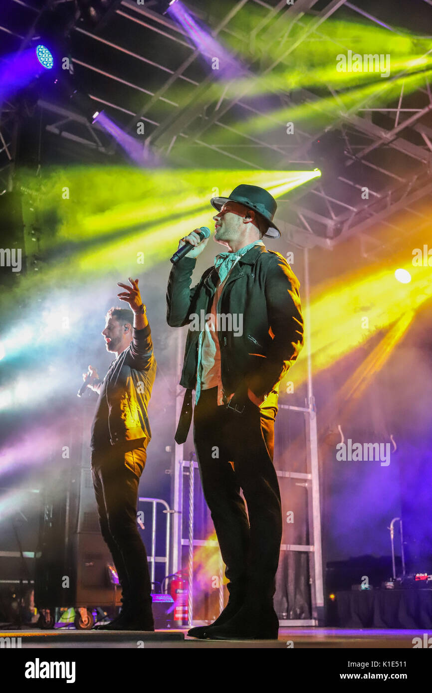 Boyzone concert hi-res stock photography and images - Alamy