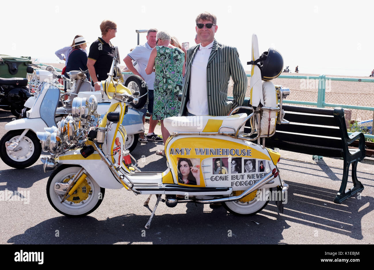 Mod scooter 1960s hi-res stock photography and images - Alamy