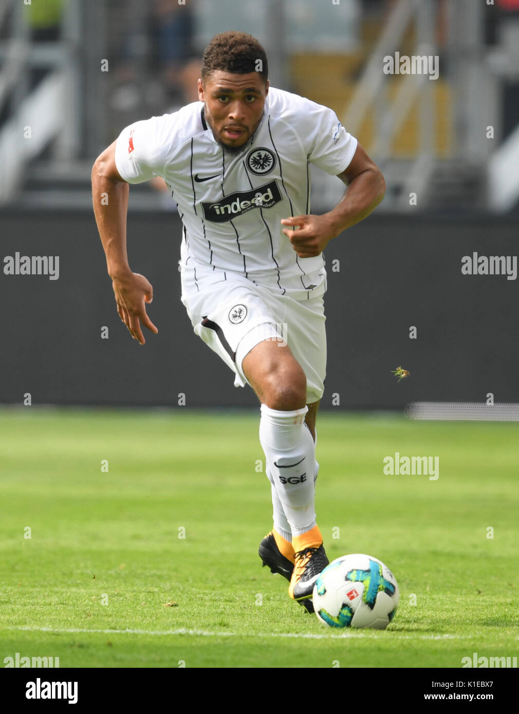 Frankfurt's Simon Falette in action during the Bundesliga match pitting ...