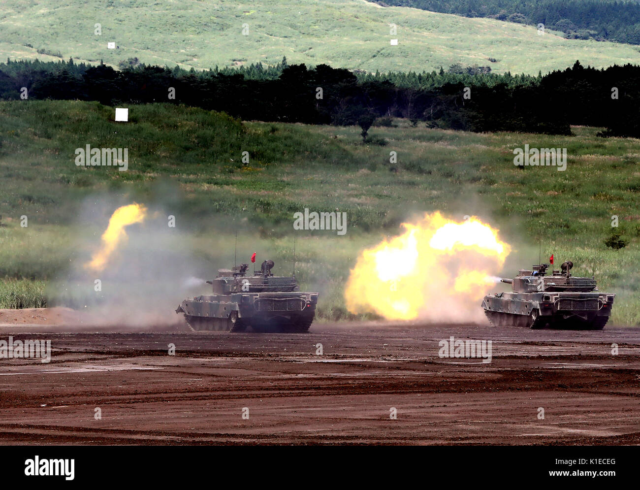 Japanese armoured vehicles hi-res stock photography and images - Alamy