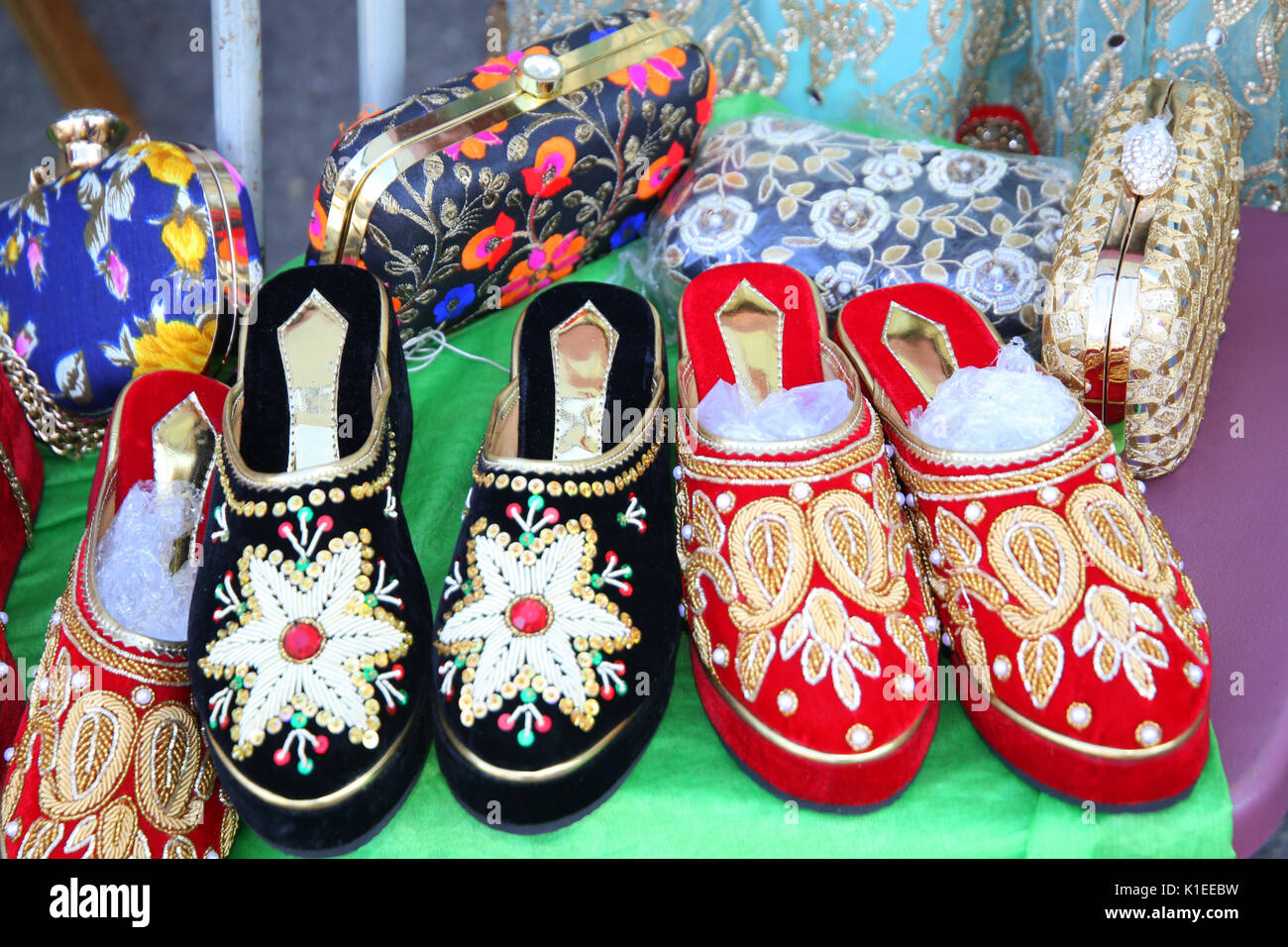 London, UK. 27th Aug, 2017. The Nepali Mela parade with the traditional ...