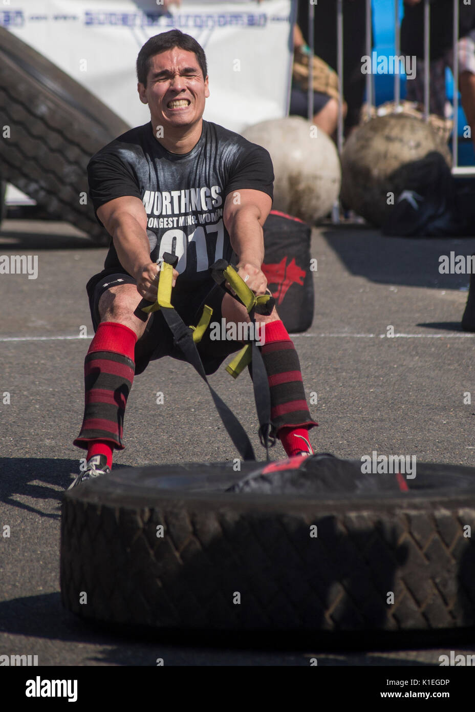 Strongman competition woman hi-res stock photography and images - Alamy