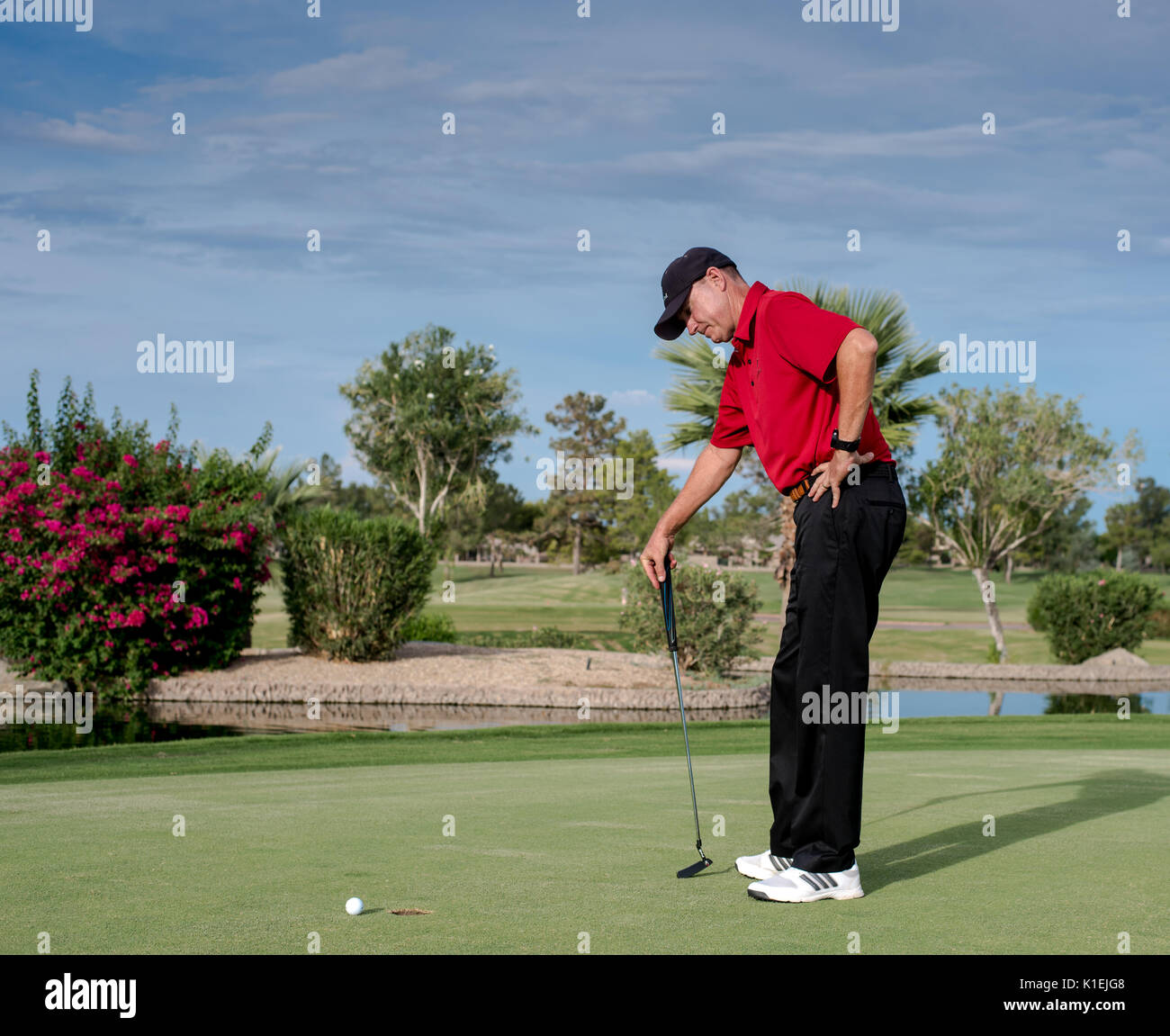 Golfer misses shot hi-res stock photography and images - Alamy