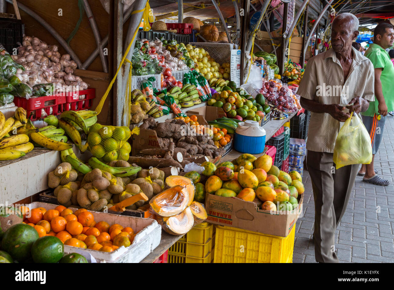 Curaçao fruit vegetables market caribbean hi-res stock photography and ...