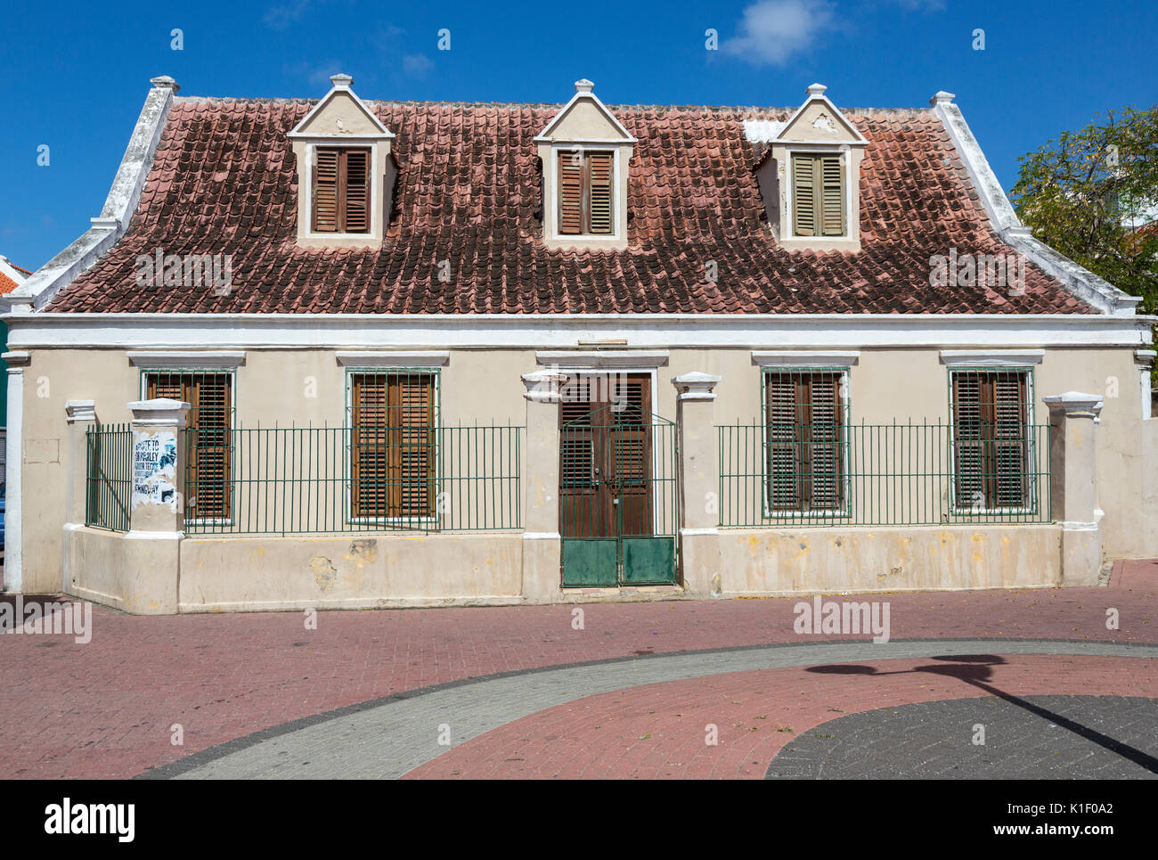 Colonial architecture in willemstad curacao hi-res stock photography ...