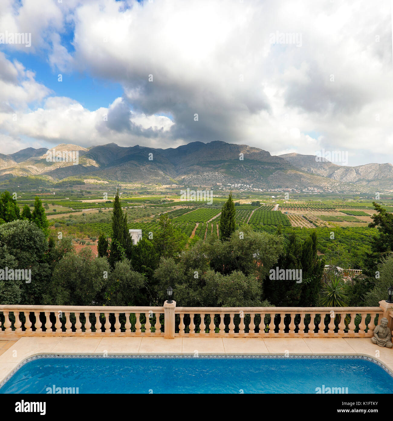 Beautiful spanish villa hi-res stock photography and images - Alamy