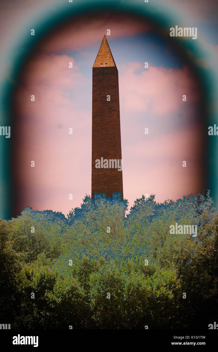 Abstract monument hi-res stock photography and images - Alamy