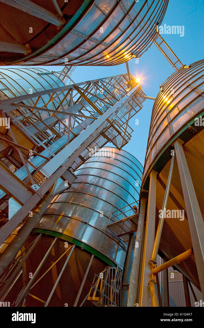 Silos under lights hi-res stock photography and images - Alamy