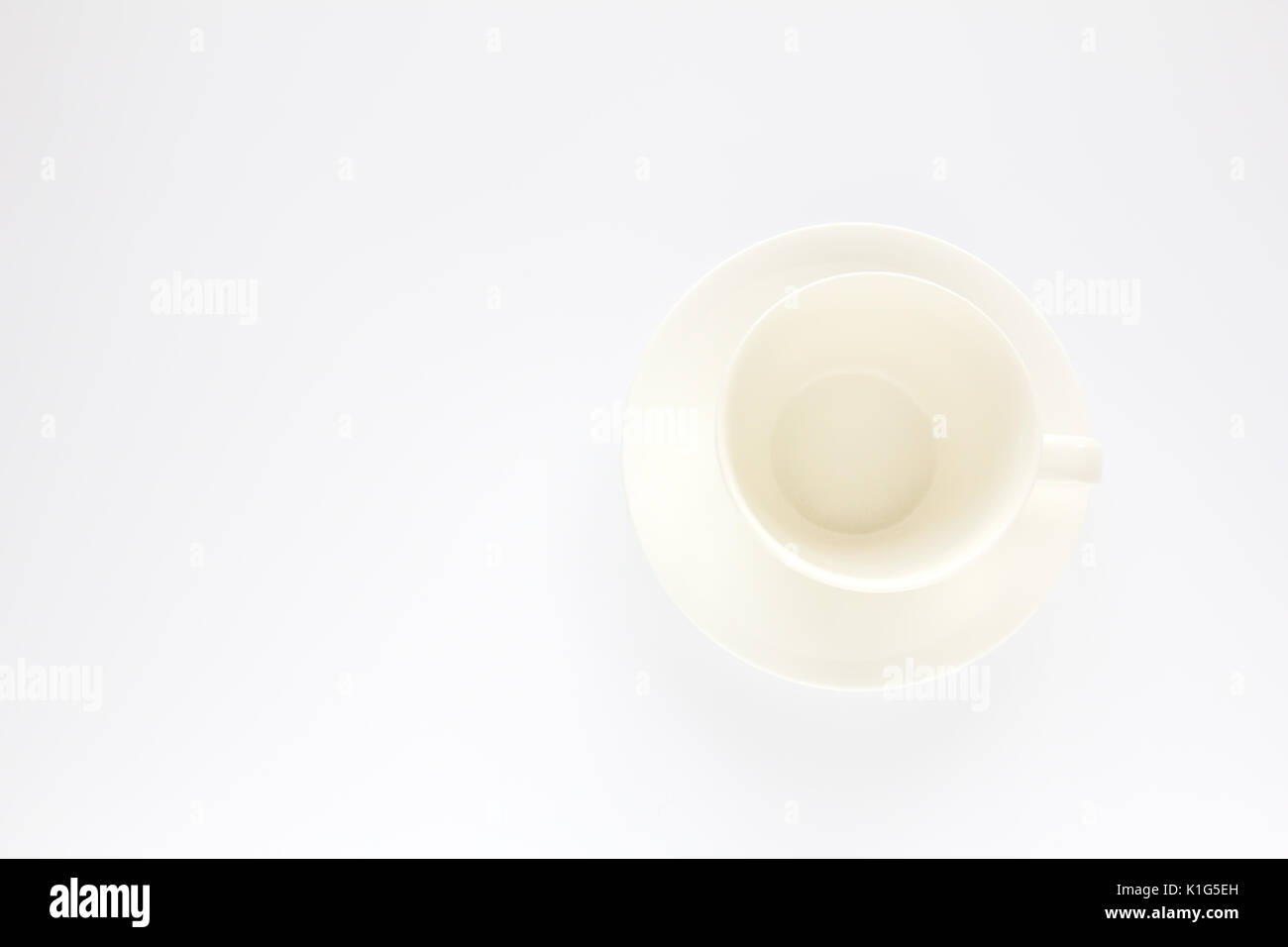 Empty white cup hi-res stock photography and images - Alamy