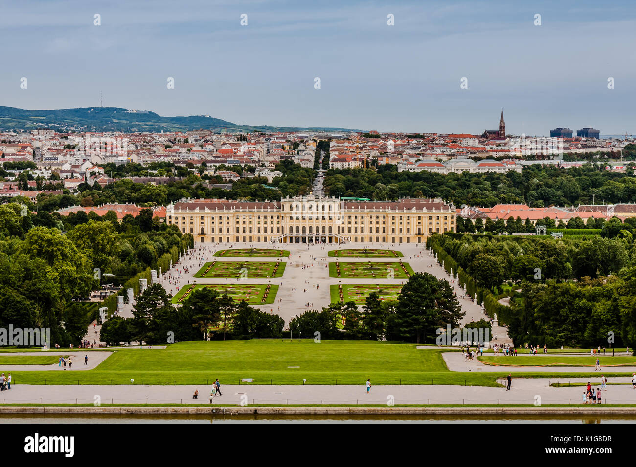 A view from Gloriette on the Schönbrunn Palace and Vienna Stock Photo ...