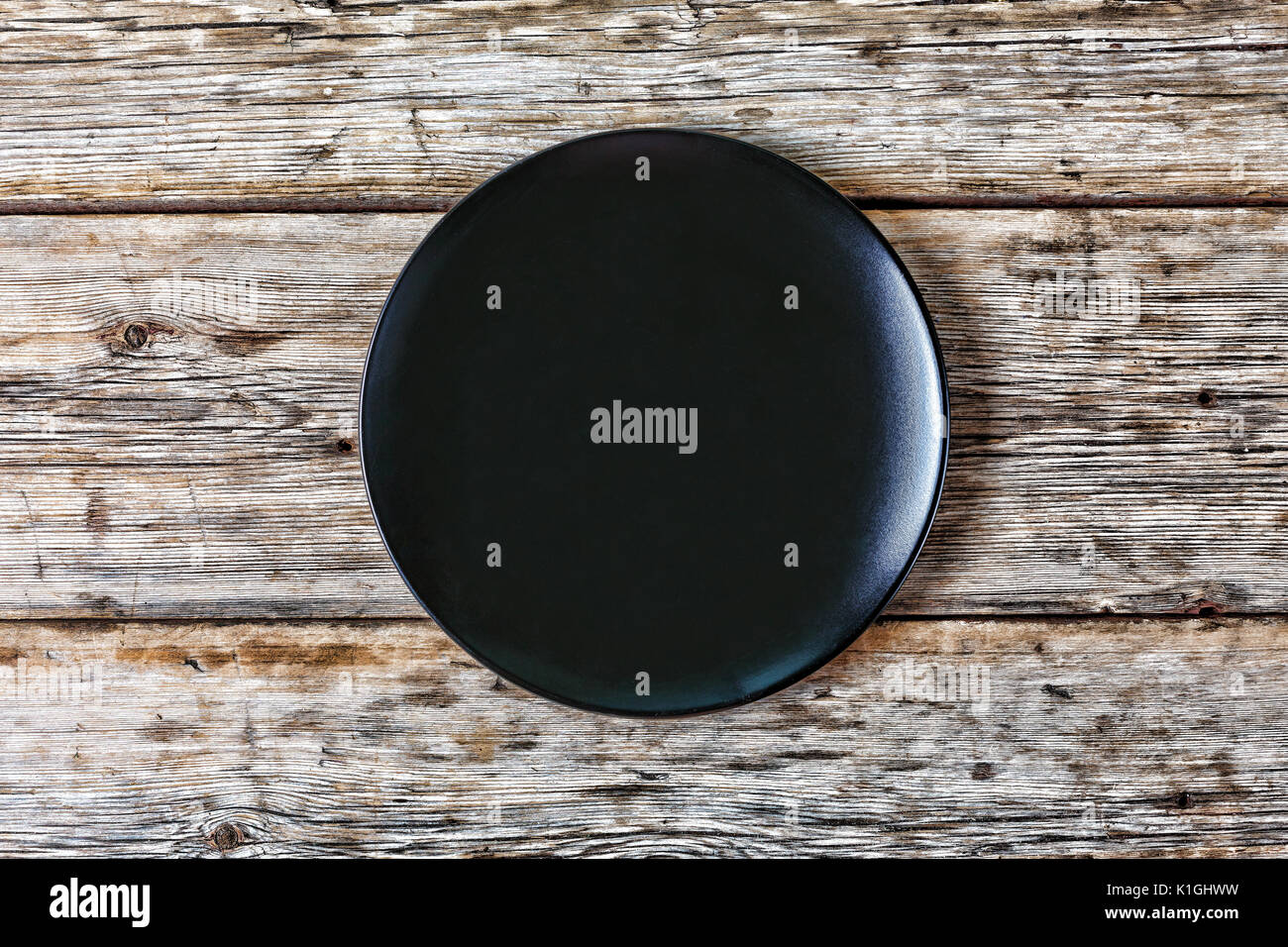 Empty black wooden table hi-res stock photography and images - Alamy