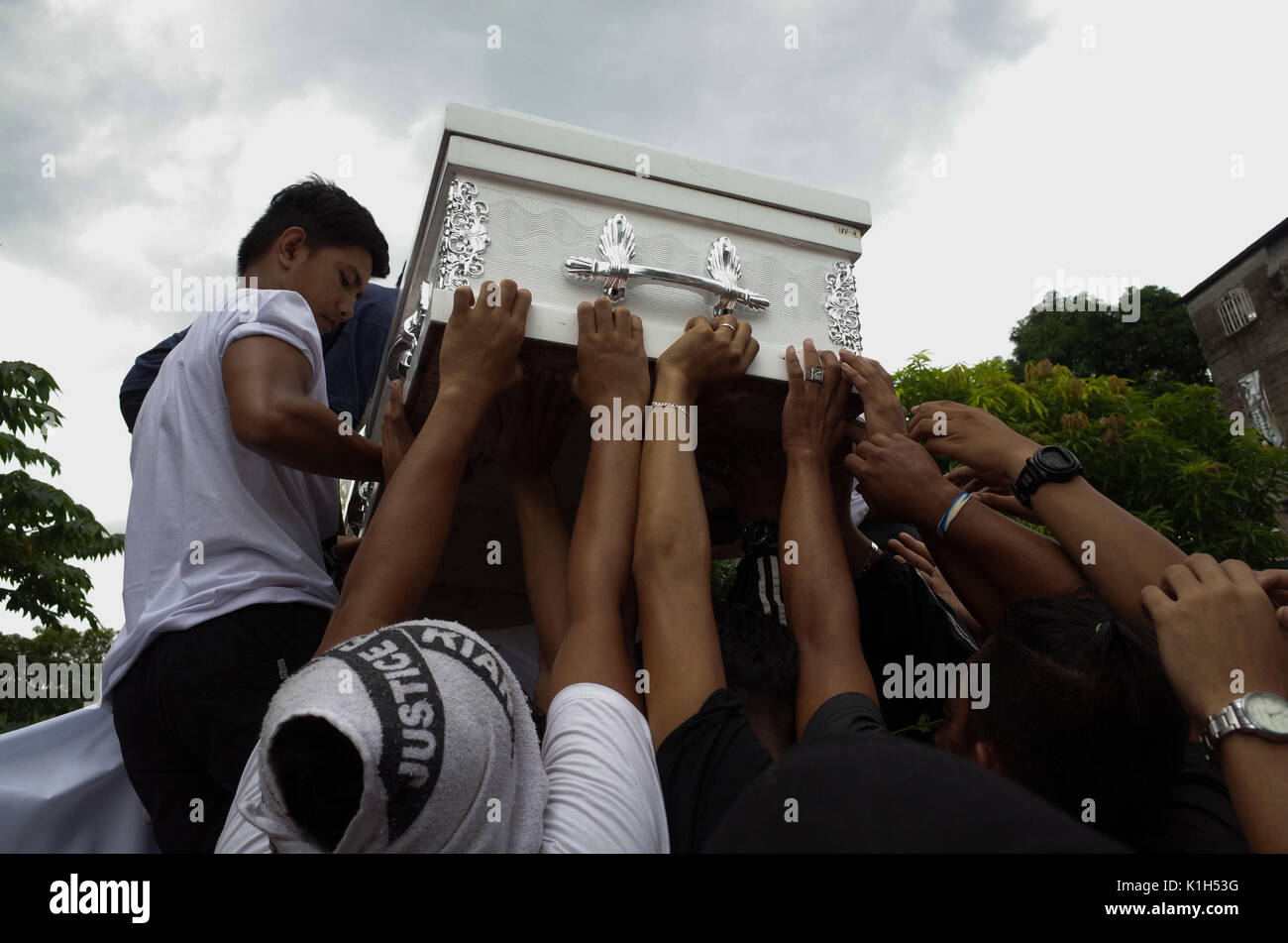 President rodrigo duterte war on drugs hi-res stock photography and ...