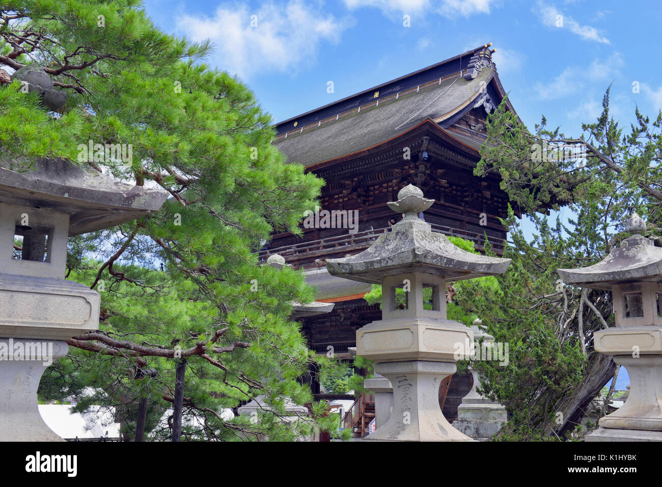 Grounds of Zenkoji Temple, Nagano Japan Stock Photo - Alamy