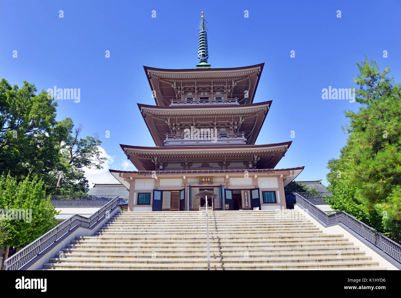Grounds of Zenkoji Temple, Nagano Japan Stock Photo - Alamy