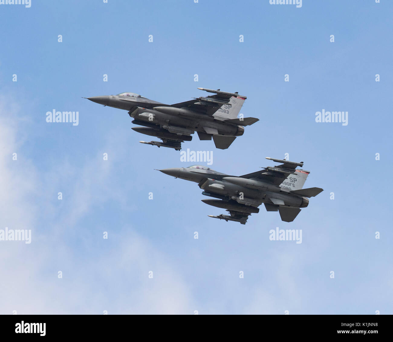 Usaf f 16 hi-res stock photography and images - Alamy