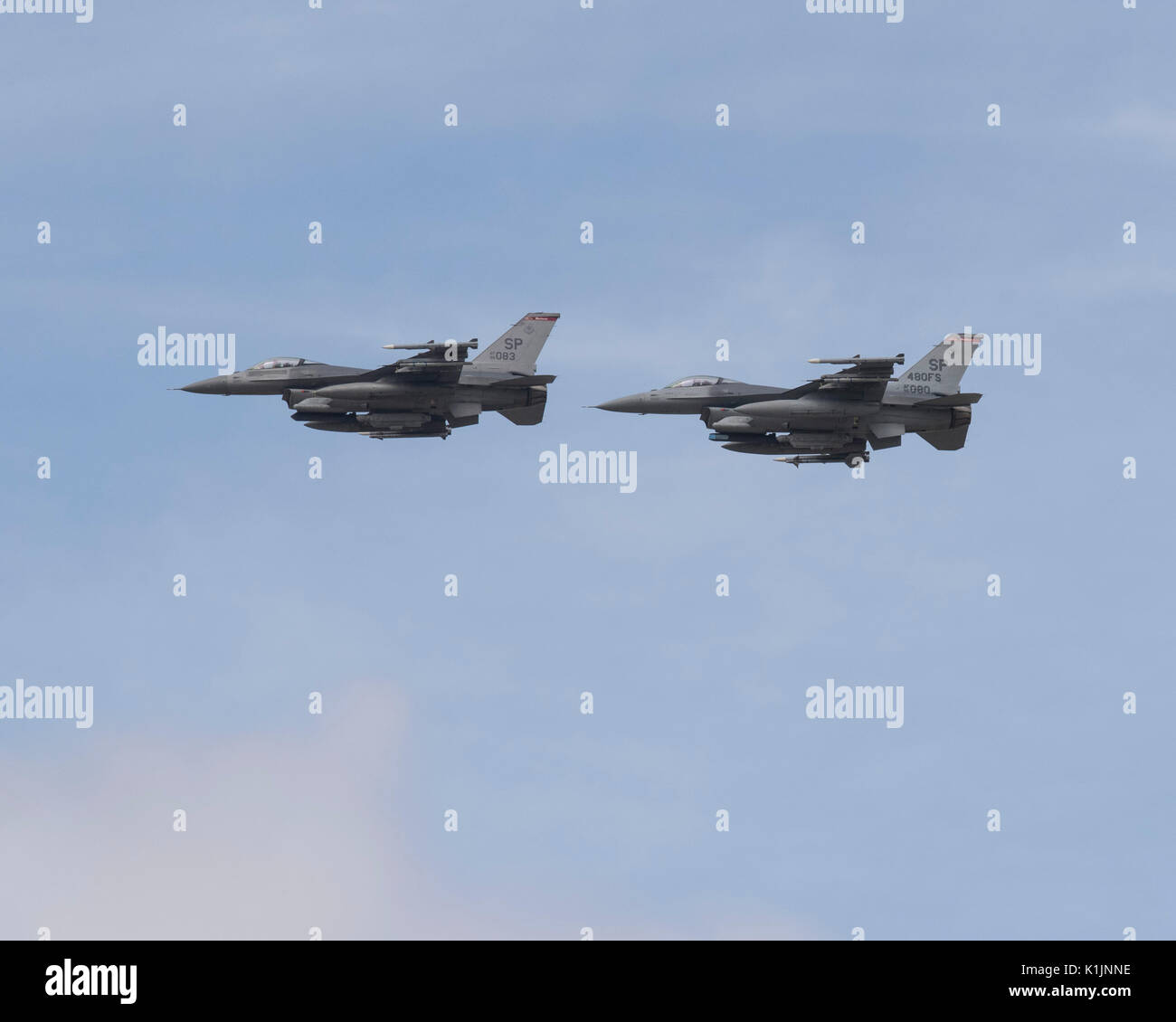 Usaf f 16 hi-res stock photography and images - Alamy