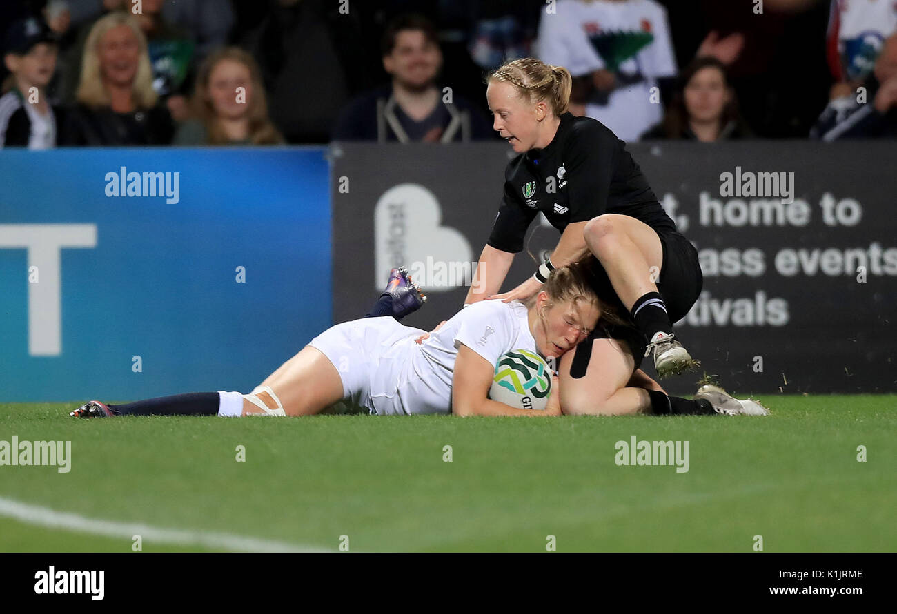 England's Lydia Thompson scores a try during the 2017 Women's World Cup ...