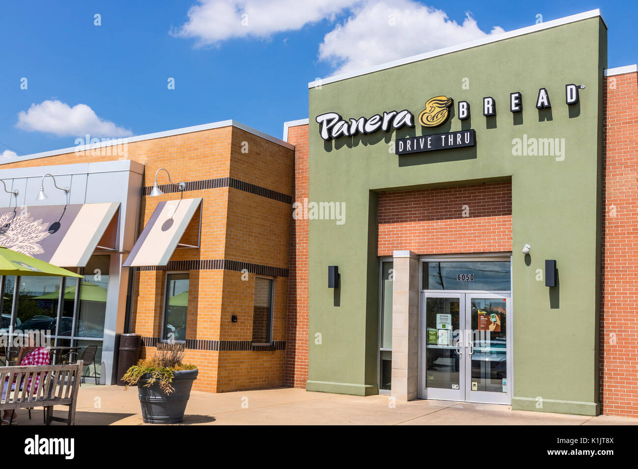 Panera restaurant sign building hi-res stock photography and images - Alamy