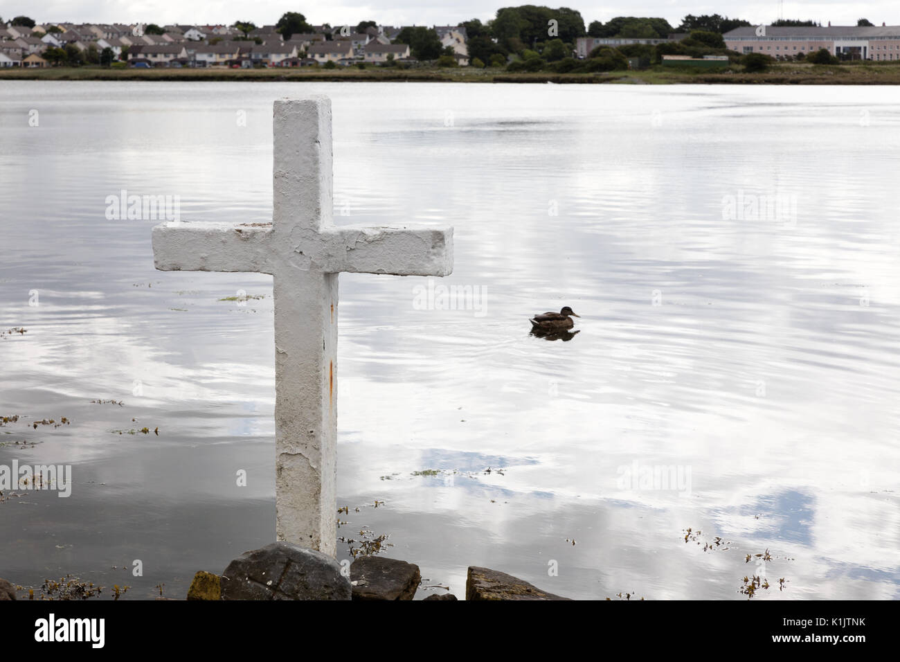 Duck grave hi-res stock photography and images - Alamy