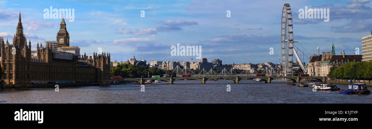 Beautiful panoramic view of Westminster Palace and river Thames, London ...