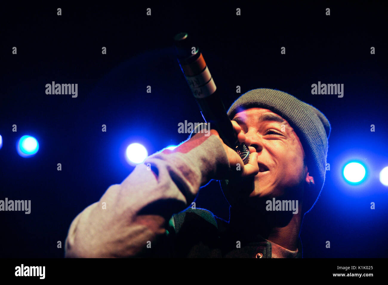 New Boyz perform Power 106 "Cali Christmas" December 3,2010 Gibson ...
