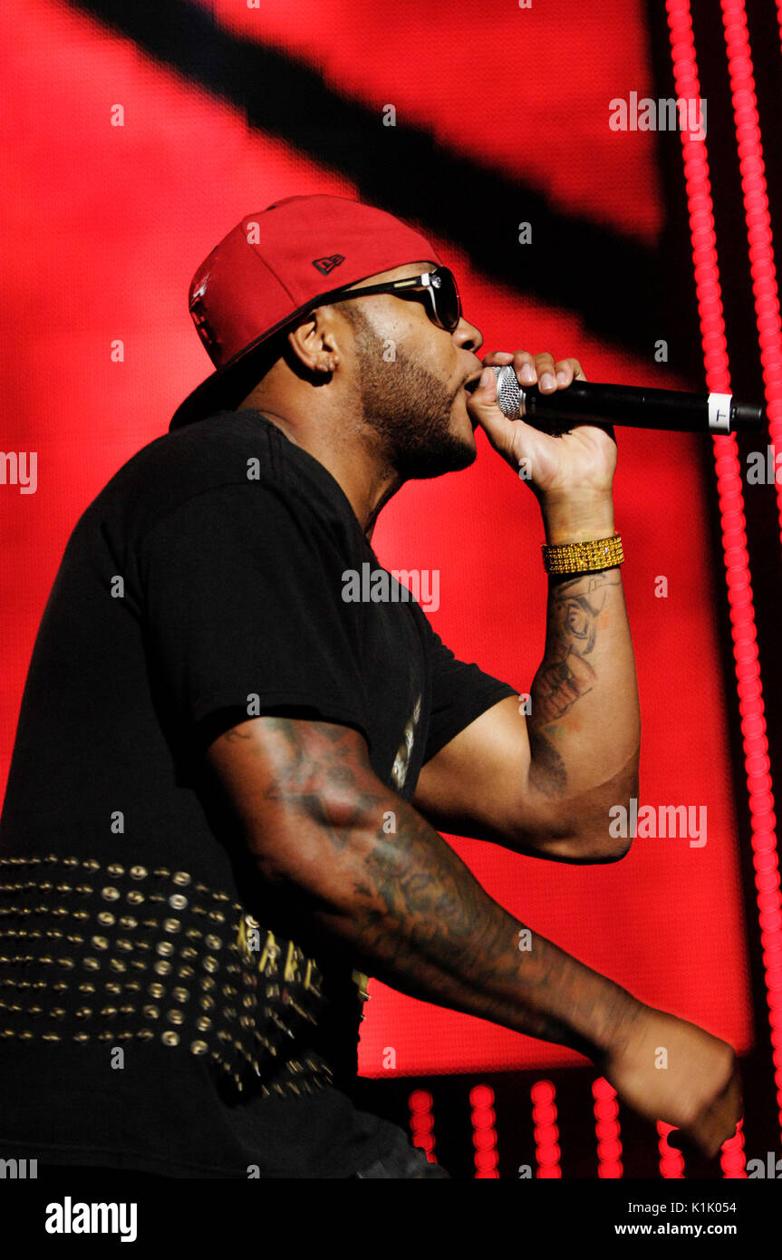 Flo Rida performing 2009 Power 106 Powerhouse Honda Center August 8 ...