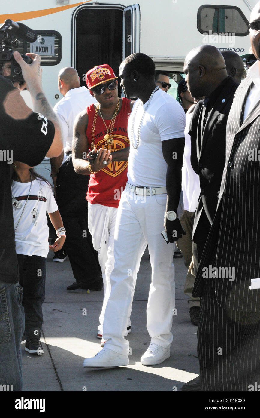 (L-R) Red Cafe Akon attend DUB Magazine Show Los Angeles Convention ...